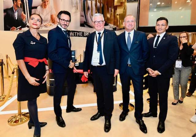 STELIA Aerospace et Air France dévoilent le nouveau fauteuil Classe ...